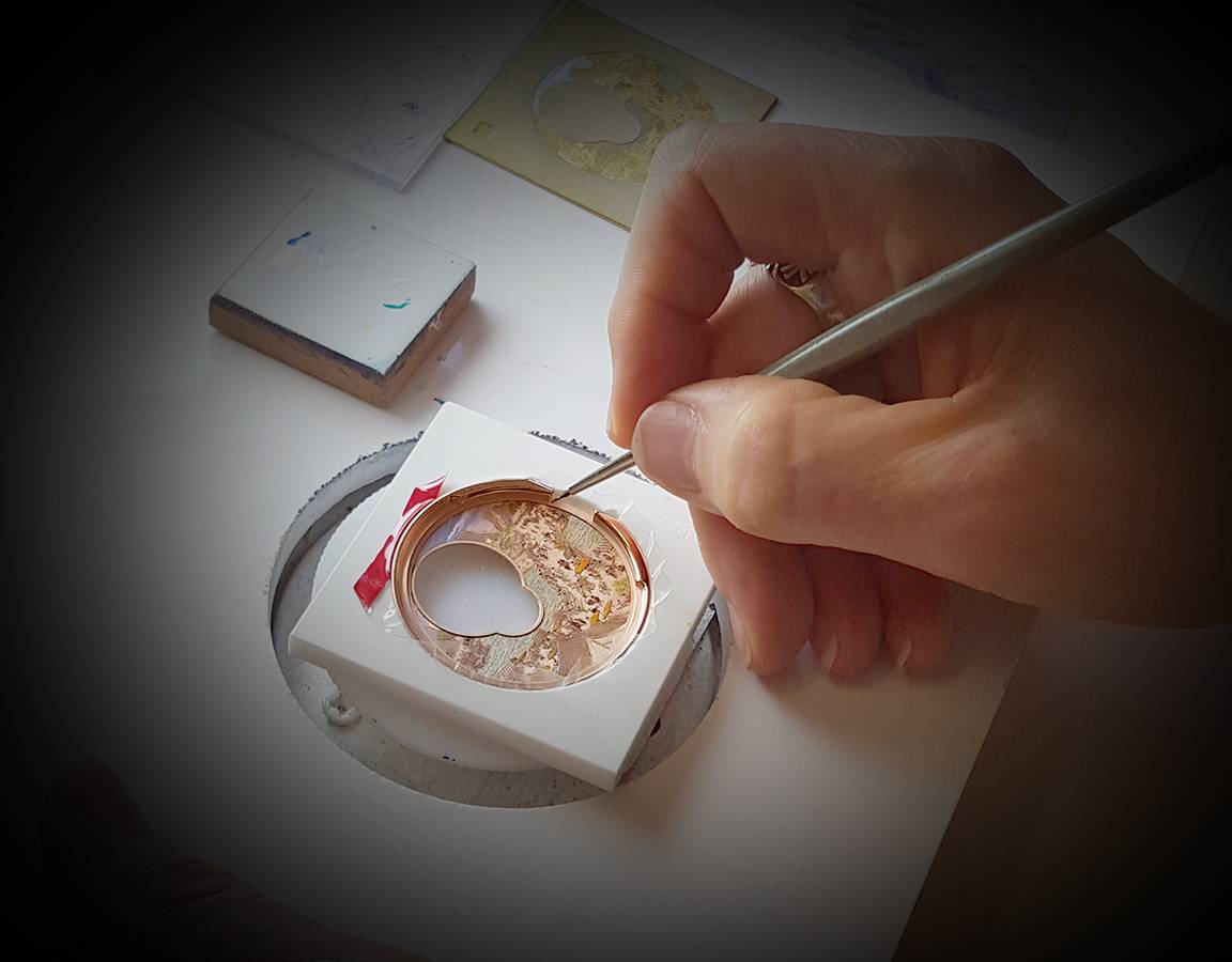 Hand-painted micro-engraving | Romain Gauthier